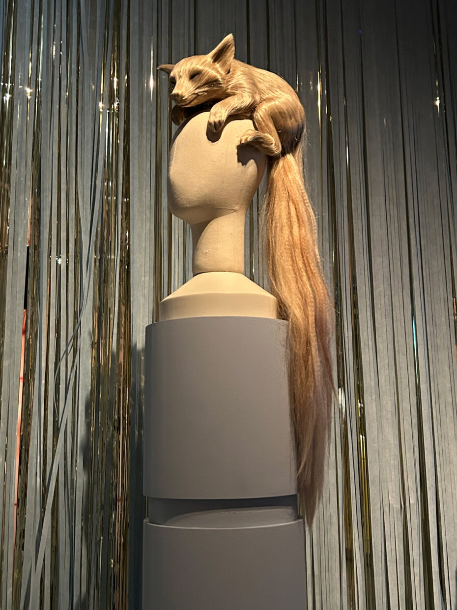 This Exhibition Cares For Hair Like No Other: Des Cheveux et des Poils ...