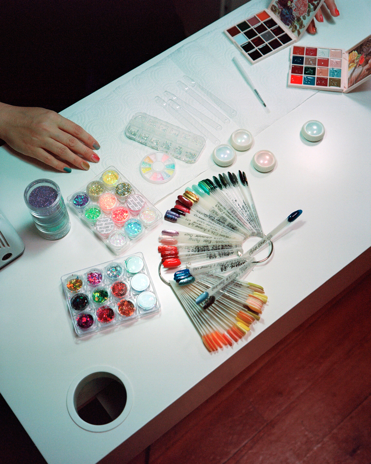 Liliya Sezgin, Founder of Lila Profnails and Nail Artist | Wonderflaw